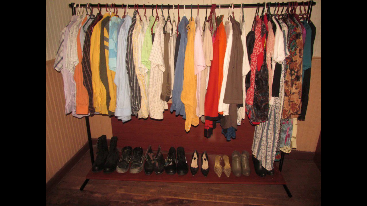 Cómo hacer un colgador de ropa en la pared ️